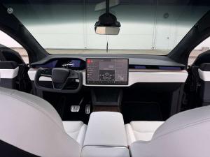 Melns Tesla Model X 2022 Kauņa, ar dzinēja tilpumu 0.00 L un nobraukumu 29 tūkst. km par 49500 €, foto 11 vietnē AUTOMOTO.COM.LV