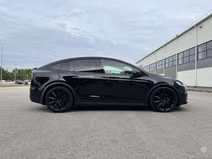 Melns Tesla Model X 2022 Kauņa, ar dzinēja tilpumu 0.00 L un nobraukumu 29 tūkst. km par 49500 €, foto 13 vietnē AUTOMOTO.COM.LV