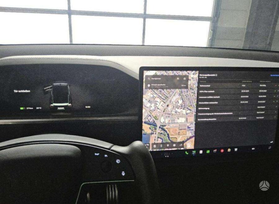 Black Tesla Model X 2022 in Vilnius, with an engine capacity of 0.00 L and mileage of 53 thousand km for 60000 €, photo 4 on AUTOMOTO.COM.LV