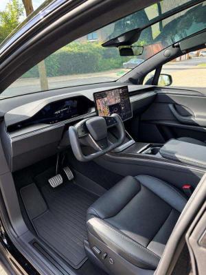 Black Tesla Model X 2022 in Vilnius, with an engine capacity of 0.00 L and mileage of 53 thousand km for 60000 €, photo 6 on AUTOMOTO.COM.LV