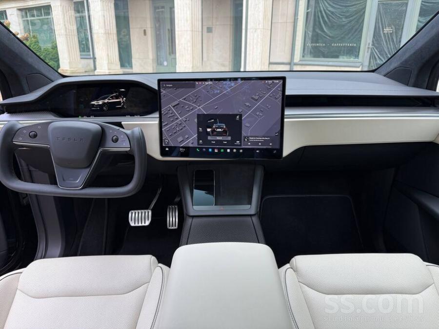 Black Tesla Model X 2022 in Riga, with an engine capacity of 0.00 L and mileage of 53 thousand km for 73750 €, photo 5 on AUTOMOTO.COM.LV