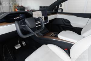 Black Tesla Model X 2023 in Riga, with an engine capacity of 0.00 L and mileage of 36 thousand km for 71990 €, photo 14 on AUTOMOTO.COM.LV