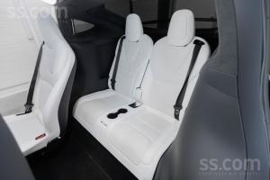 Black Tesla Model X 2023 in Riga, with an engine capacity of 0.00 L and mileage of 36 thousand km for 71990 €, photo 17 on AUTOMOTO.COM.LV