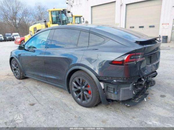 Black Tesla Model X 2025 in Klaipeda, with an engine capacity of 0.00 L and mileage of 5 thousand km for 39000 €, photo 3 on AUTOMOTO.COM.LV
