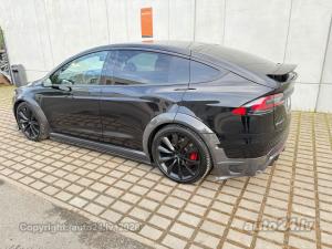 Black Tesla Model X 2016 in Tallinn, with an engine capacity of 0.00 L and mileage of 118 thousand km for 33333 €, photo 3 on AUTOMOTO.COM.LV