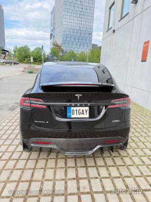 Black Tesla Model X 2016 in Tallinn, with an engine capacity of 0.00 L and mileage of 118 thousand km for 33333 €, photo 5 on AUTOMOTO.COM.LV