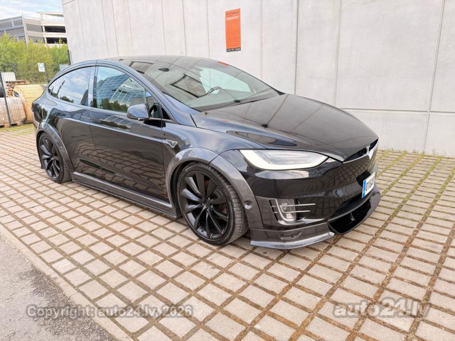 Black Tesla Model X 2016 in Tallinn, with an engine capacity of 0.00 L and mileage of 118 thousand km for 33333 €, photo 7 on AUTOMOTO.COM.LV