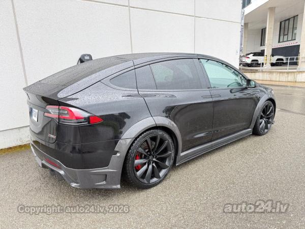 Tesla Model X 2016 in Tallinn on AUTOMOTO.COM.LV Black Tesla Model X 2016 in Tallinn, with an engine capacity of 0.00 L and mileage of 126 thousand km for 24999 €, photo 4 on AUTOMOTO.COM.LV