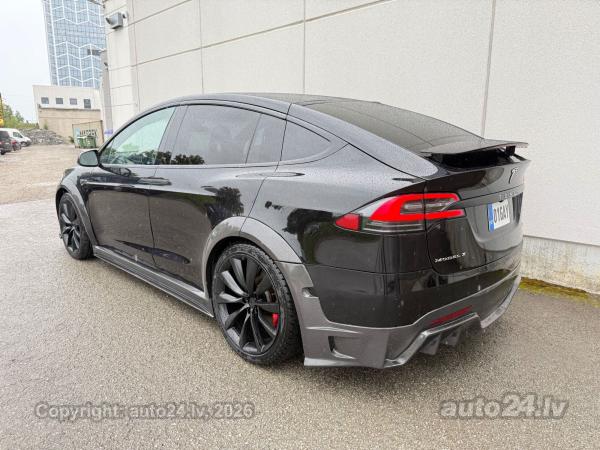 Tesla Model X 2016 in Tallinn on AUTOMOTO.COM.LV Black Tesla Model X 2016 in Tallinn, with an engine capacity of 0.00 L and mileage of 126 thousand km for 24999 €, photo 5 on AUTOMOTO.COM.LV