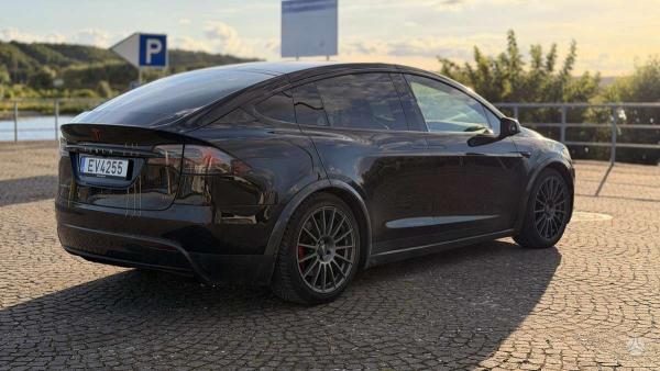 Melns Tesla Model X 2017 Kauņa, ar dzinēja tilpumu 0.00 L un nobraukumu 203 tūkst. km par 21800 €, foto 6 vietnē AUTOMOTO.COM.LV