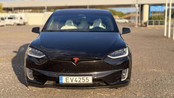 Melns Tesla Model X 2017 Kauņa, ar dzinēja tilpumu 0.00 L un nobraukumu 203 tūkst. km par 21800 €, foto 7 vietnē AUTOMOTO.COM.LV