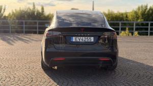 Black Tesla Model X 2017 in Kaunas, with an engine capacity of 0.00 L and mileage of 203 thousand km for 21800 €, photo 10 on AUTOMOTO.COM.LV