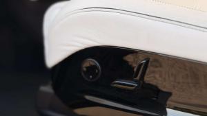 Black Tesla Model X 2017 in Kaunas, with an engine capacity of 0.00 L and mileage of 203 thousand km for 21800 €, photo 32 on AUTOMOTO.COM.LV