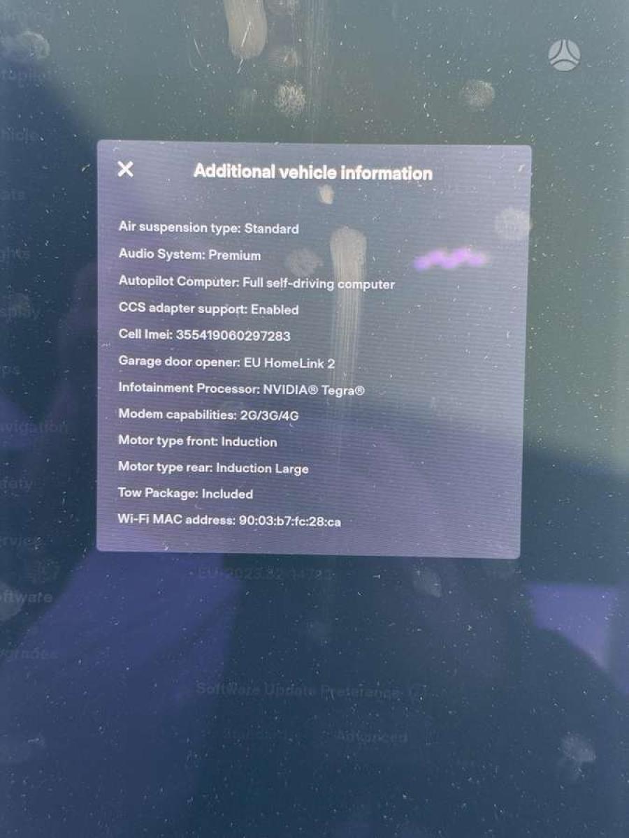 Black Tesla Model X 2017 in Kaunas, with an engine capacity of 0.00 L and mileage of 203 thousand km for 21800 €, photo 33 on AUTOMOTO.COM.LV