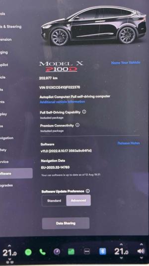 Black Tesla Model X 2017 in Kaunas, with an engine capacity of 0.00 L and mileage of 203 thousand km for 21800 €, photo 36 on AUTOMOTO.COM.LV