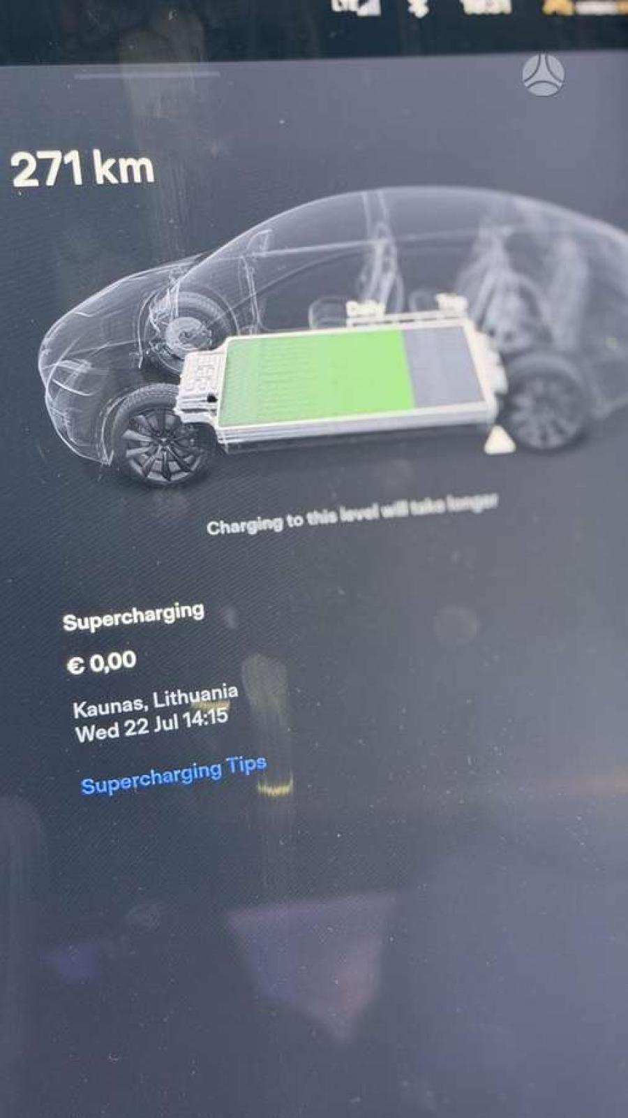 Black Tesla Model X 2017 in Kaunas, with an engine capacity of 0.00 L and mileage of 203 thousand km for 21800 €, photo 38 on AUTOMOTO.COM.LV