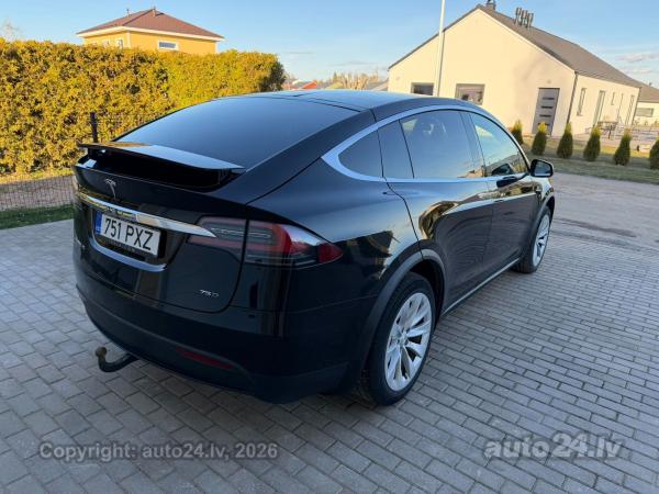 Black Tesla Model X 2018 in Tartu, with an engine capacity of 0.00 L and mileage of 121 thousand km for 29000 €, photo 5 on AUTOMOTO.COM.LV