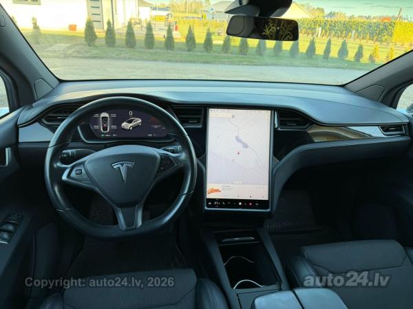 Black Tesla Model X 2018 in Tartu, with an engine capacity of 0.00 L and mileage of 121 thousand km for 29000 €, photo 8 on AUTOMOTO.COM.LV