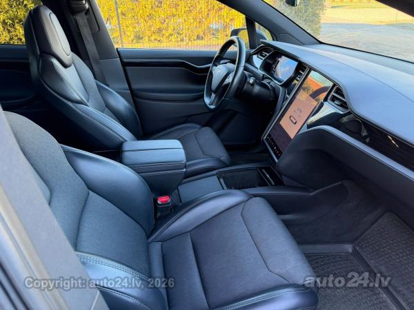 Black Tesla Model X 2018 in Tartu, with an engine capacity of 0.00 L and mileage of 121 thousand km for 29000 €, photo 10 on AUTOMOTO.COM.LV