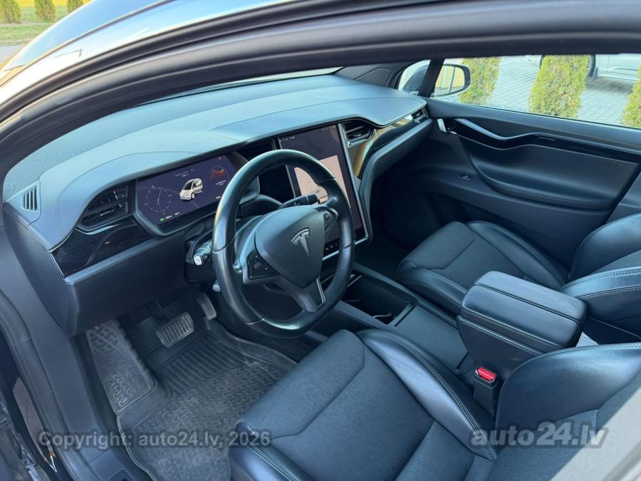 Black Tesla Model X 2018 in Tartu, with an engine capacity of 0.00 L and mileage of 121 thousand km for 29000 €, photo 12 on AUTOMOTO.COM.LV
