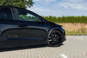 Black Tesla Model X 2022 in Klaipeda, with an engine capacity of 0.00 L and mileage of 48 thousand km for 49900 €, photo 11 on AUTOMOTO.COM.LV