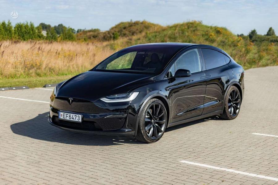 Black Tesla Model X 2022 in Klaipeda, with an engine capacity of 0.00 L and mileage of 48 thousand km for 49900 €, photo 12 on AUTOMOTO.COM.LV