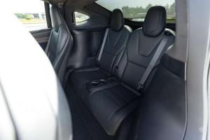 Black Tesla Model X 2022 in Klaipeda, with an engine capacity of 0.00 L and mileage of 48 thousand km for 49900 €, photo 22 on AUTOMOTO.COM.LV