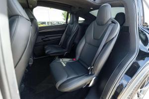 Black Tesla Model X 2022 in Klaipeda, with an engine capacity of 0.00 L and mileage of 48 thousand km for 49900 €, photo 23 on AUTOMOTO.COM.LV
