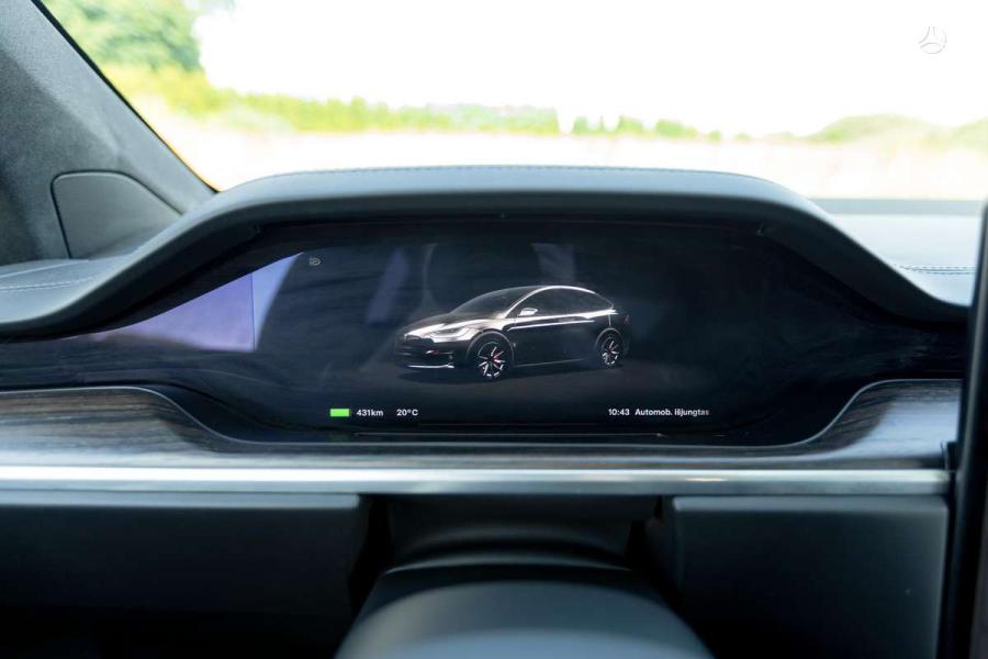 Black Tesla Model X 2022 in Klaipeda, with an engine capacity of 0.00 L and mileage of 48 thousand km for 49900 €, photo 26 on AUTOMOTO.COM.LV