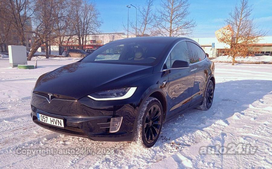 Black Tesla Model X 2018 in Tartu, with an engine capacity of 0.00 L and mileage of 141 thousand km for 28300 €, photo 2 on AUTOMOTO.COM.LV