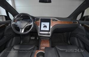 Black Tesla Model X 2018 in Tartu, with an engine capacity of 0.00 L and mileage of 141 thousand km for 28300 €, photo 6 on AUTOMOTO.COM.LV
