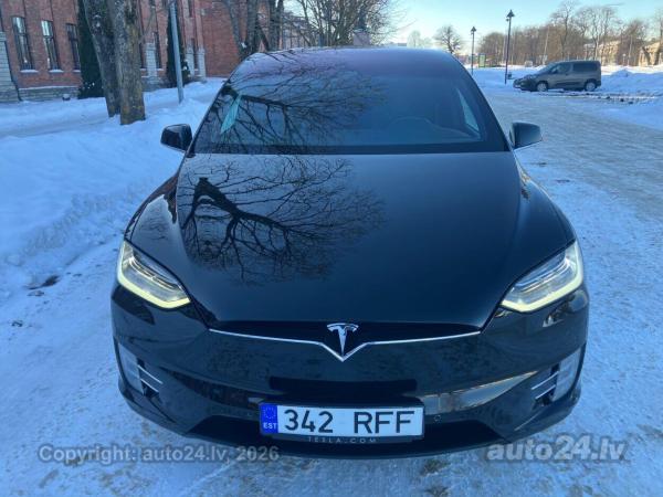 Melns Tesla Model X 2018 Tallina, ar dzinēja tilpumu 0.00 L un nobraukumu 158 tūkst. km par 23900 €, foto 3 vietnē AUTOMOTO.COM.LV