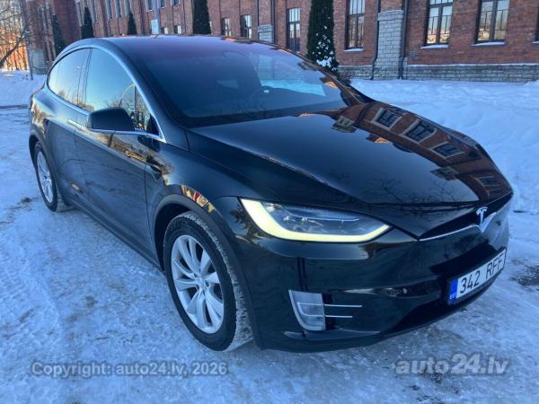 Melns Tesla Model X 2018 Tallina, ar dzinēja tilpumu 0.00 L un nobraukumu 158 tūkst. km par 23900 €, foto 4 vietnē AUTOMOTO.COM.LV
