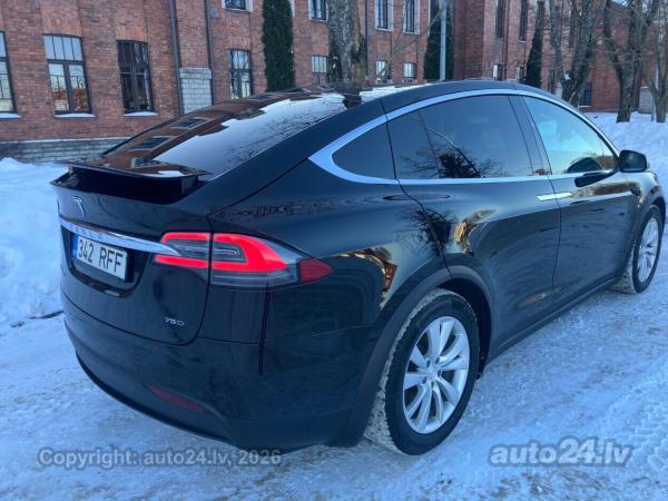 Melns Tesla Model X 2018 Tallina, ar dzinēja tilpumu 0.00 L un nobraukumu 158 tūkst. km par 23900 €, foto 8 vietnē AUTOMOTO.COM.LV