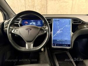 Black Tesla Model X 2018 in Tallinn, with an engine capacity of 0.00 L and mileage of 159 thousand km for 23495 €, photo 6 on AUTOMOTO.COM.LV