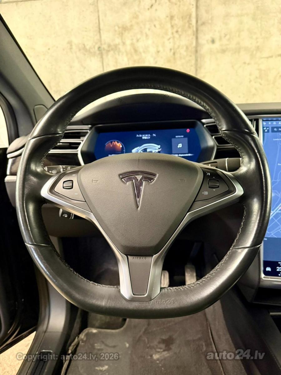 Black Tesla Model X 2018 in Tallinn, with an engine capacity of 0.00 L and mileage of 159 thousand km for 23495 €, photo 8 on AUTOMOTO.COM.LV