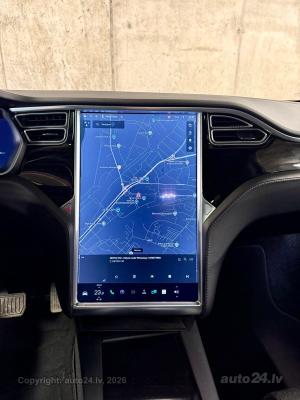 Black Tesla Model X 2018 in Tallinn, with an engine capacity of 0.00 L and mileage of 159 thousand km for 23495 €, photo 12 on AUTOMOTO.COM.LV