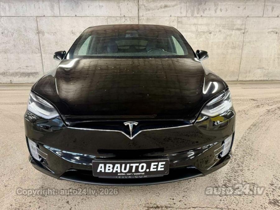 Black Tesla Model X 2018 in Tallinn, with an engine capacity of 0.00 L and mileage of 159 thousand km for 23495 €, photo 19 on AUTOMOTO.COM.LV