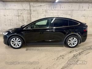 Black Tesla Model X 2018 in Tallinn, with an engine capacity of 0.00 L and mileage of 159 thousand km for 23495 €, photo 23 on AUTOMOTO.COM.LV