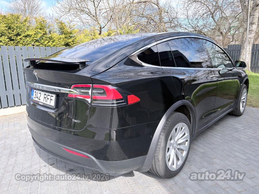 Black Tesla Model X 2018 in Tallinn, with an engine capacity of 0.00 L and mileage of 159 thousand km for 25900 €, photo 8 on AUTOMOTO.COM.LV