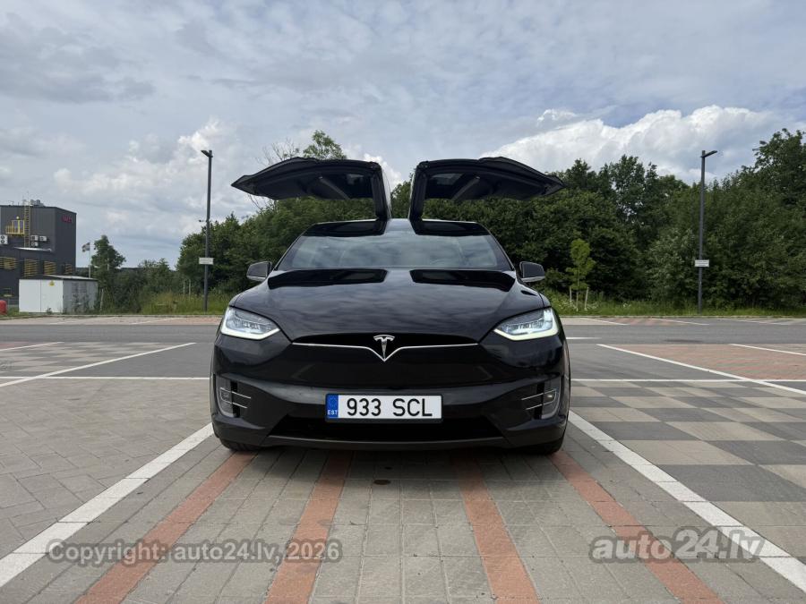 Melns Tesla Model X 2018 Tallina, ar dzinēja tilpumu 0.00 L un nobraukumu 230 tūkst. km par 31000 €, foto 3 vietnē AUTOMOTO.COM.LV