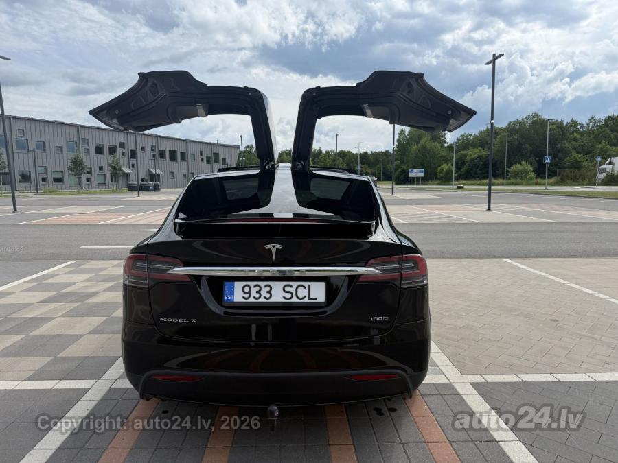 Melns Tesla Model X 2018 Tallina, ar dzinēja tilpumu 0.00 L un nobraukumu 230 tūkst. km par 31000 €, foto 7 vietnē AUTOMOTO.COM.LV