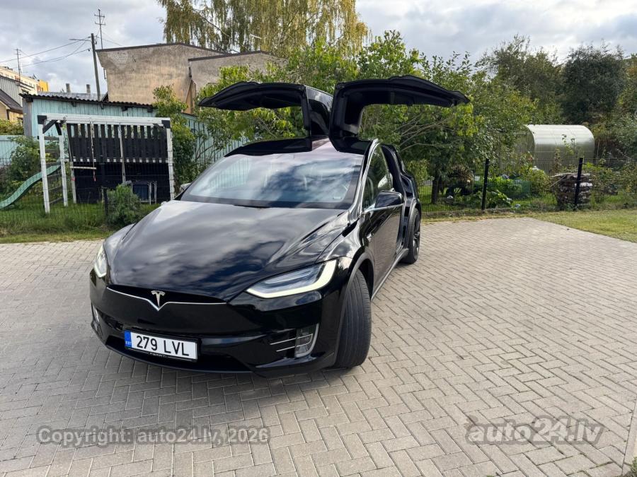 Melns Tesla Model X 2020 Tallina, ar dzinēja tilpumu 0.00 L un nobraukumu 83 tūkst. km par 47900 €, foto 1 vietnē AUTOMOTO.COM.LV