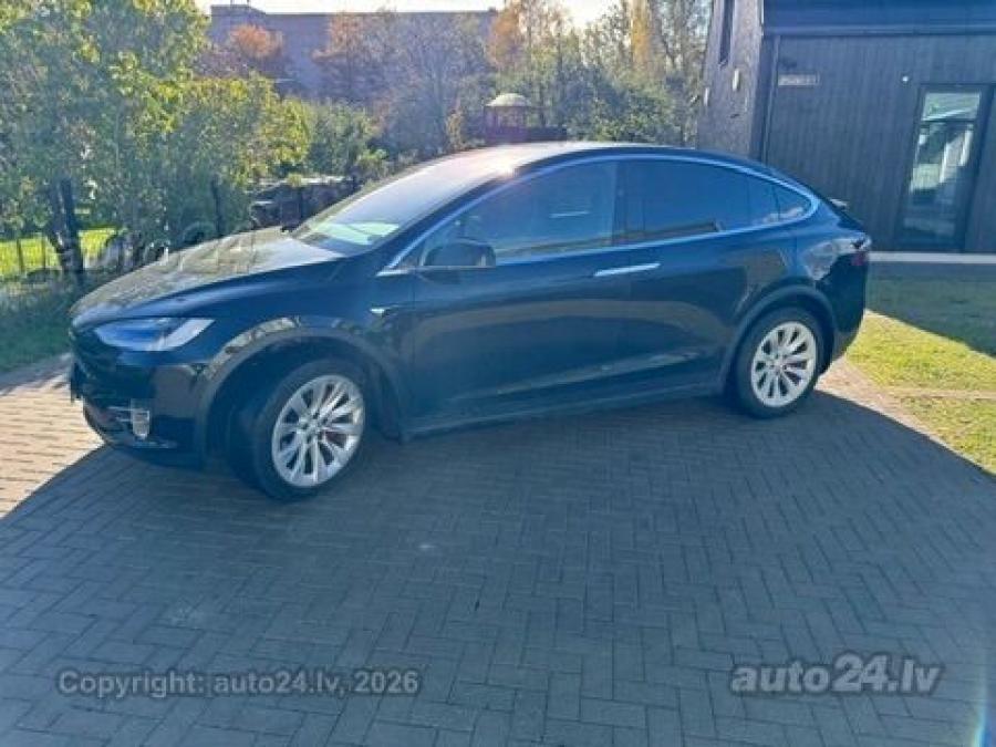 Melns Tesla Model X 2020 Tallina, ar dzinēja tilpumu 0.00 L un nobraukumu 83 tūkst. km par 47900 €, foto 13 vietnē AUTOMOTO.COM.LV