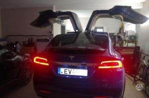 Zils Tesla Model X 2016 Panevēža, ar dzinēja tilpumu 0.00 L un nobraukumu 159 tūkst. km par 24600 €, foto 2 vietnē AUTOMOTO.COM.LV