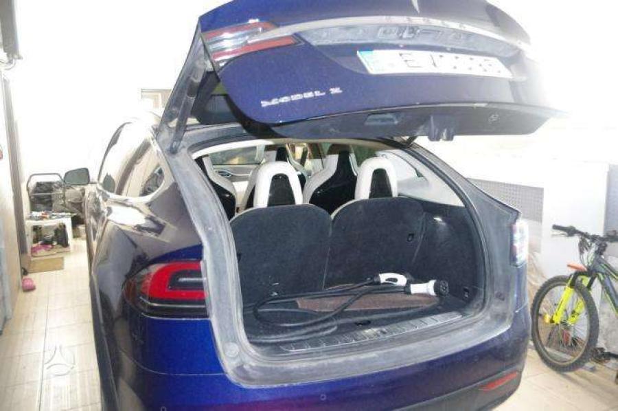 Zils Tesla Model X 2016 Panevēža, ar dzinēja tilpumu 0.00 L un nobraukumu 159 tūkst. km par 24600 €, foto 6 vietnē AUTOMOTO.COM.LV