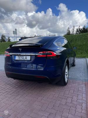 Blue Tesla Model X 2017 in Klaipeda, with an engine capacity of 0.00 L and mileage of 156 thousand km for 19500 €, photo 8 on AUTOMOTO.COM.LV