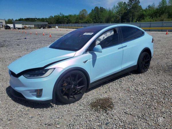 Blue Tesla Model X 2017 in Klaipeda, with an engine capacity of 0.00 L and mileage of 110 thousand km for 9800 €, photo 1 on AUTOMOTO.COM.LV