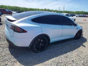 Blue Tesla Model X 2017 in Klaipeda, with an engine capacity of 0.00 L and mileage of 110 thousand km for 9800 €, photo 8 on AUTOMOTO.COM.LV