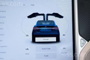 Blue Tesla Model X 2018 in Riga, with an engine capacity of 0.00 L and mileage of 136 thousand km for 33990 €, photo 27 on AUTOMOTO.COM.LV